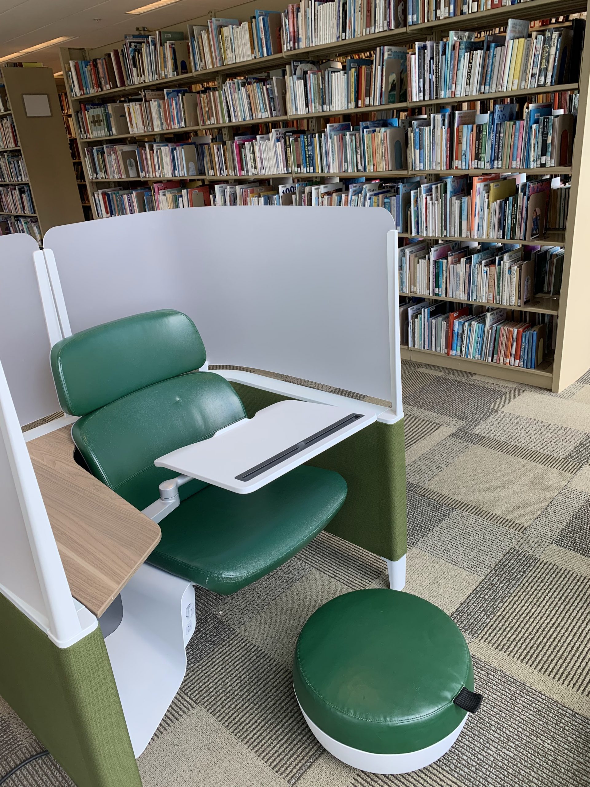 Top Five Chairs in the Library | Gator and Greyhound Gazette